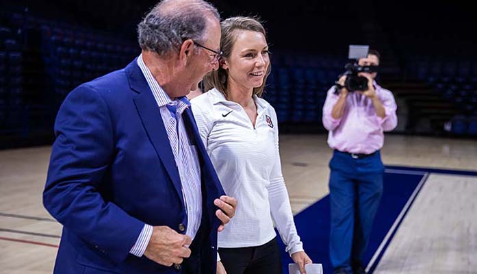 Caitlin Lowe Finds Way Leading Arizona Softball Program In Mike Candrea ...